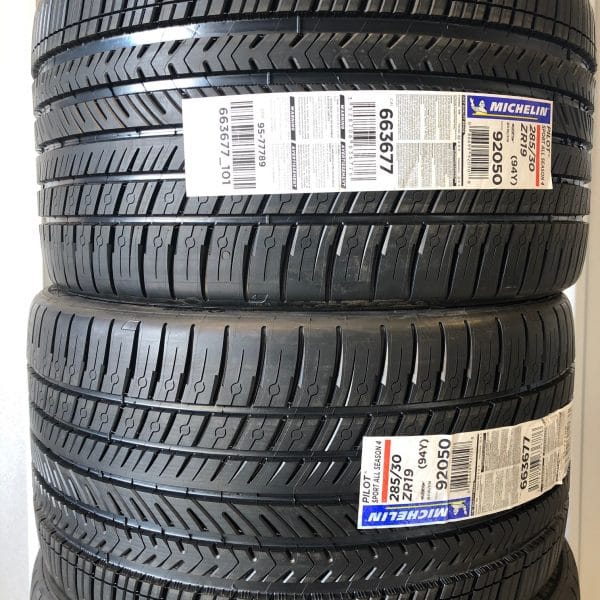 Corvette Tires - Continental Extreme Contact DWS 06 Plus Tires